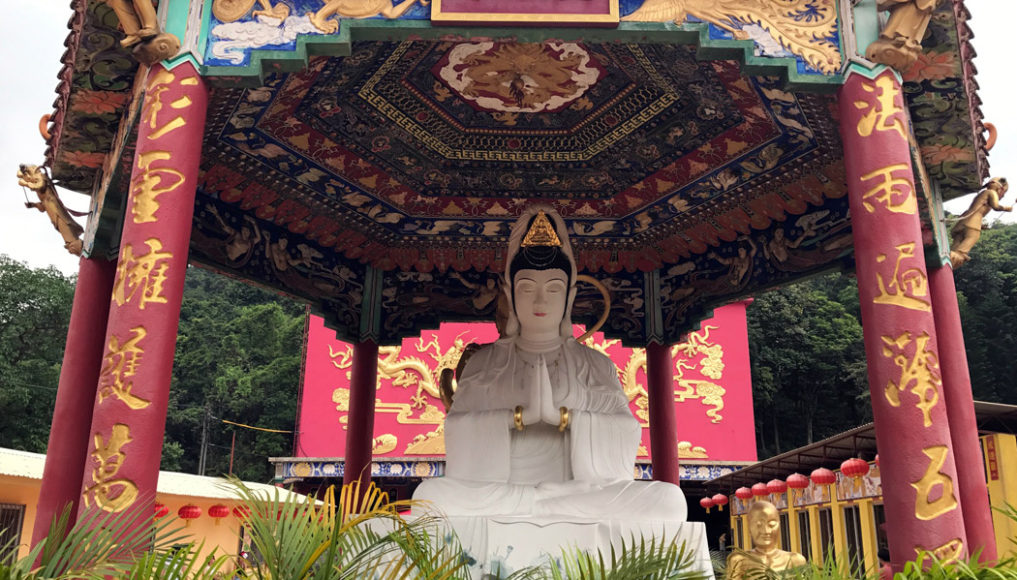 O impressionante Templo dos 10 mil Budas de Hong Kong