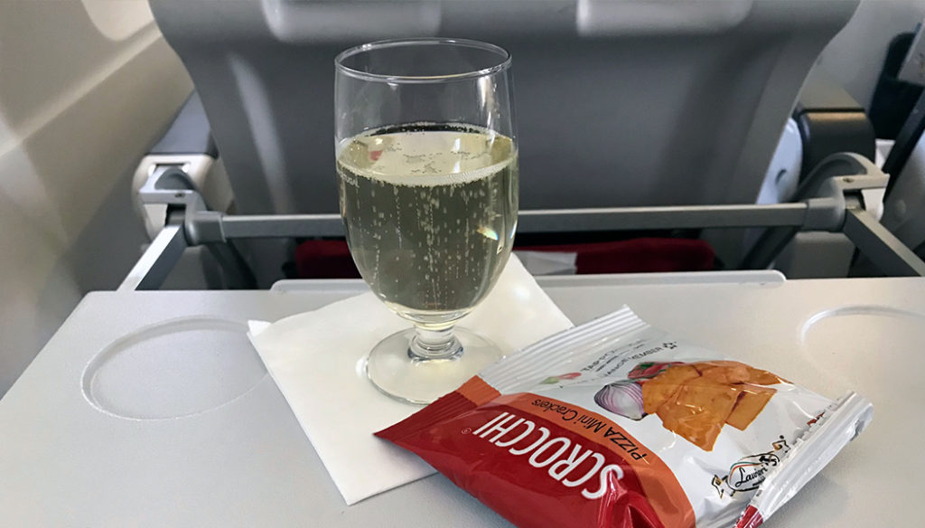 Como é voar na classe executiva da TAP Portugal (Airbus A320)